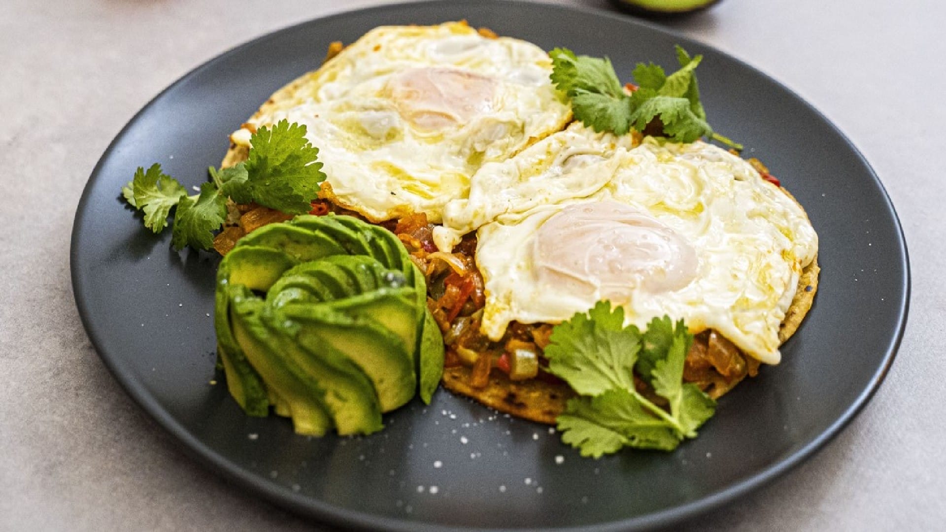 Receta de huevos rancheros, el desayuno mexicano